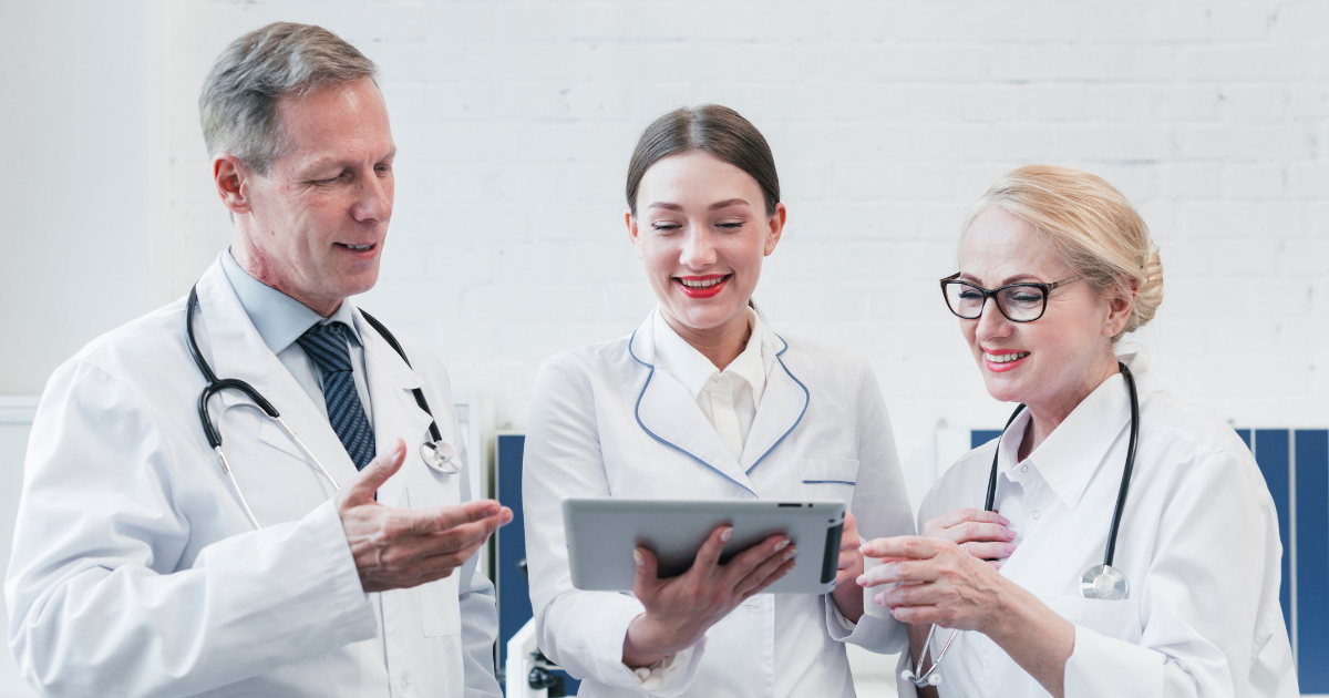 5 metode pentru a-ți îmbunătăți relația cu asistentele medicale - MEDIjobs